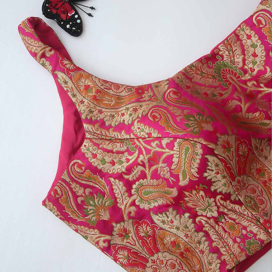 PLAIN BLOUSE – TIMELESS BASICS